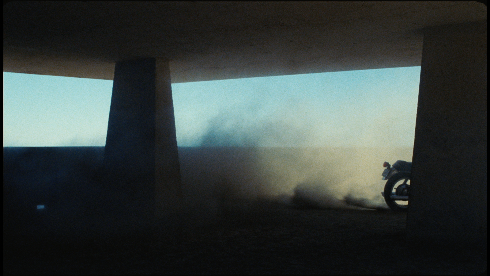 Moto Guzzi 'Remember The Ride' - DUSTIN LANE