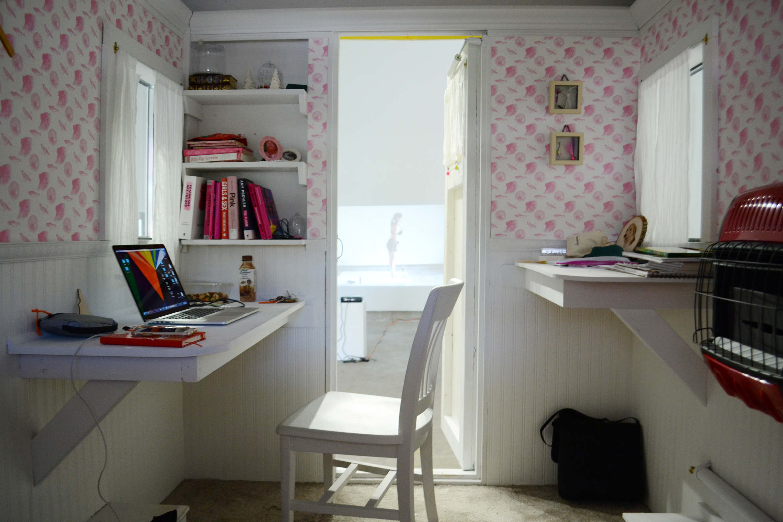 Welcome to the Bobhouse - Rachelle Beaudoin