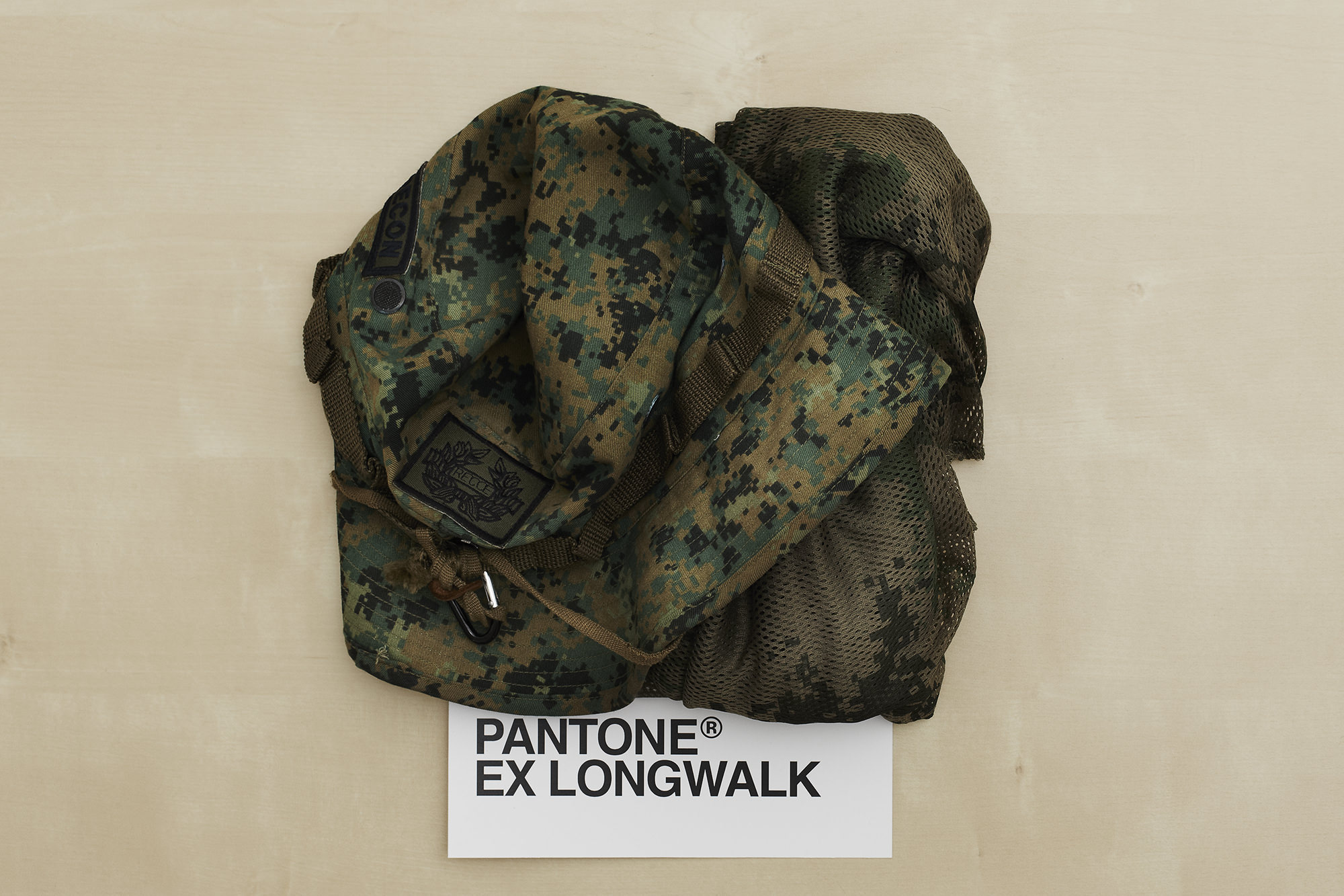 PANTONE® ARMY - amosyong.