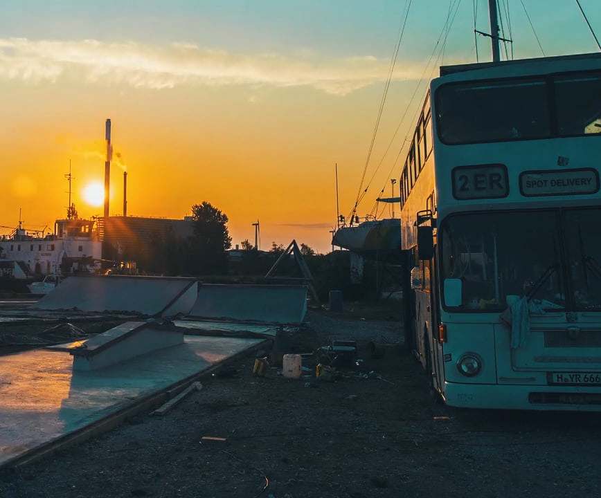 Exploring Europe with a Double-decker - ROBIN HÖNING