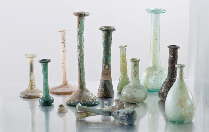 STILL GLASS - Hila Amram