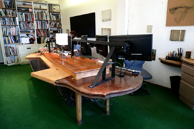 Office Desk - machinehistories