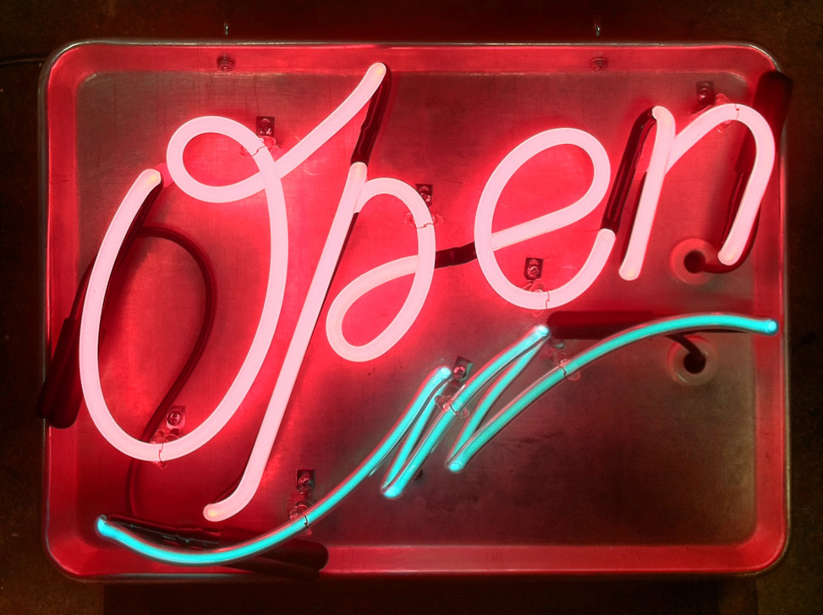 NEON - the tiny spoon