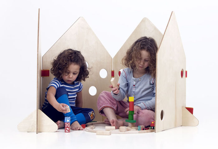 Play - Little Red Stuga