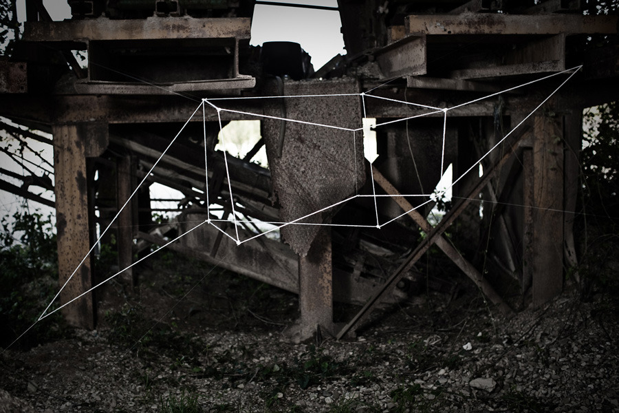 Moneyless, Italy - unurth | street art