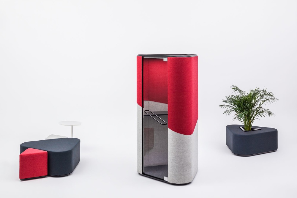 Hana Phone Booth - Dymitr Malcew