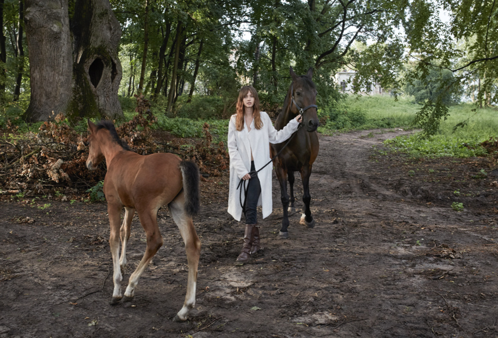 ARE Magazine - Piotr Buczkowski - Virtual Art Director