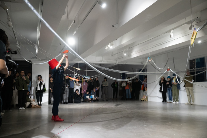 Sounding Lines - Aki Sasamoto