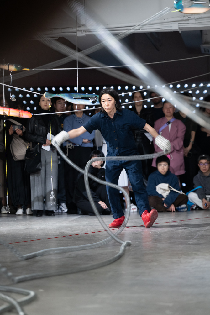 Sounding Lines - Aki Sasamoto