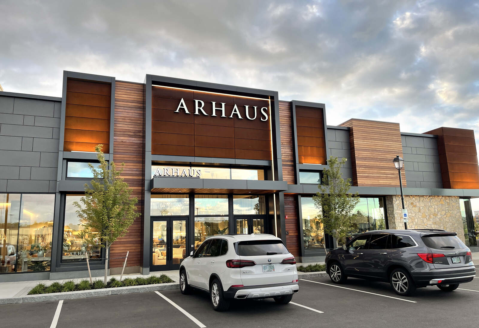Arhaus | Tuscan Village | Salem NH - Philip Michael Brown Studio