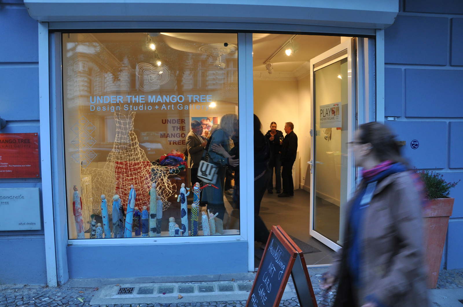 mango tree art studio