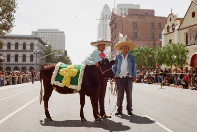 Noah Purifoy Desert Art Museum - Hannah Ray Taylor Photography