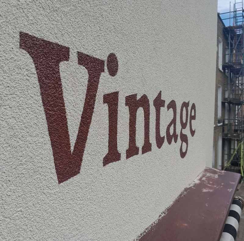 Haut Vintage - Camden Passage - Morley Signs