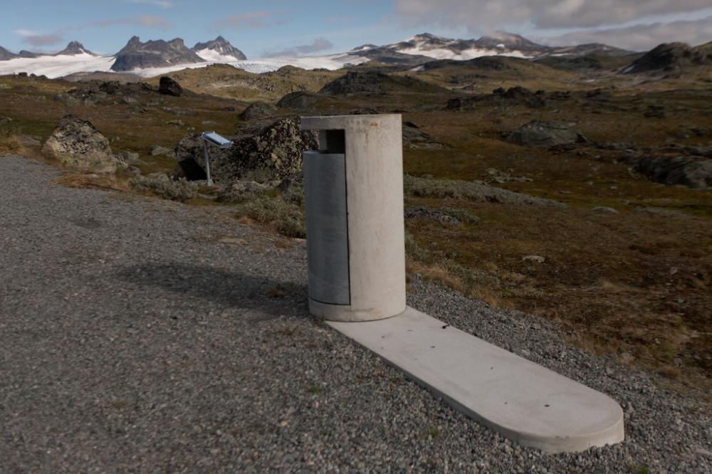 Prefabricated foundations for litter boxes - Jensen & Skodvin