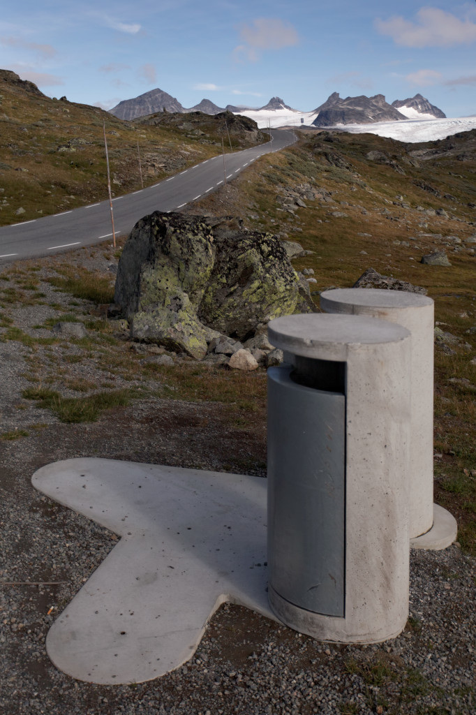 Prefabricated foundations for litter boxes - Jensen & Skodvin