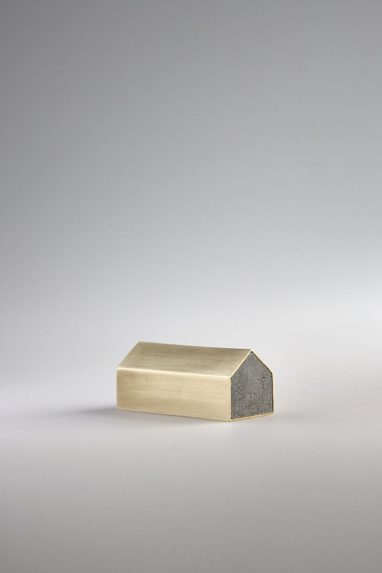 Concrete House Paperweight (Brass) - studiokyss