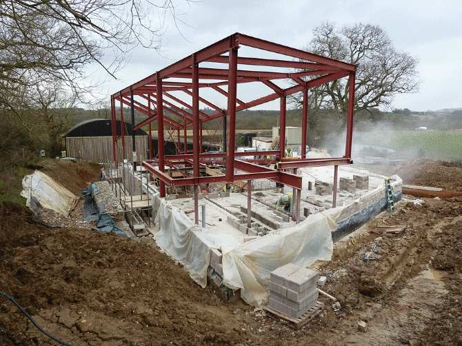 GRAND DESIGNS NEWBURY OCTOBER 2013 . farmhouse - TAATE