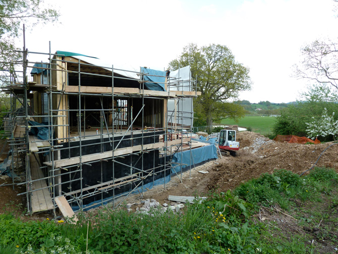 GRAND DESIGNS NEWBURY OCTOBER 2013 . farmhouse - TAATE