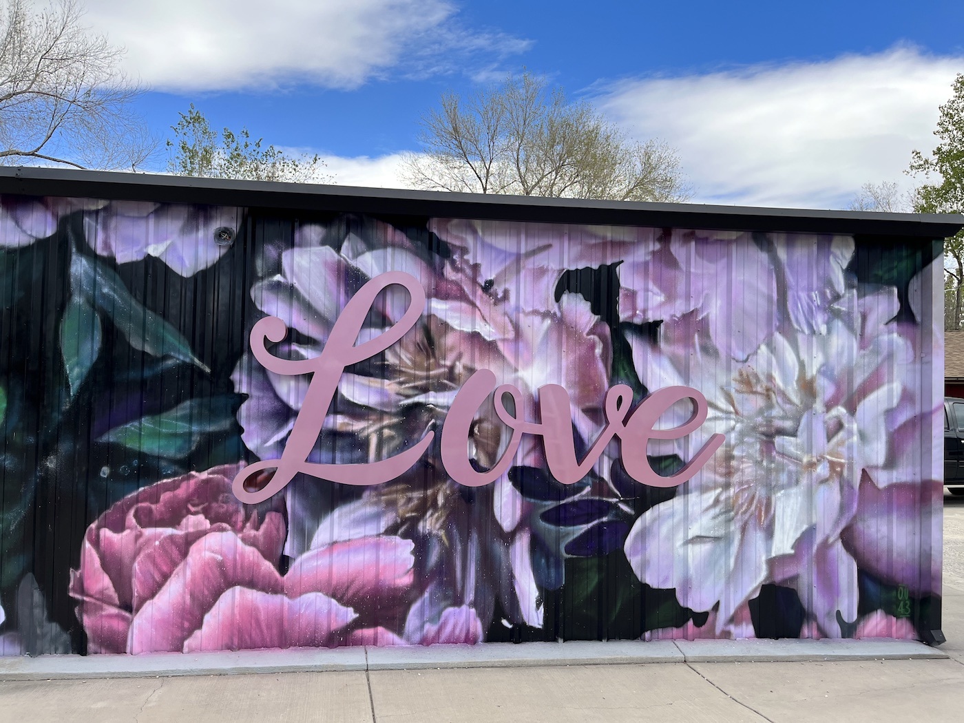 Love Pool - OverUnder