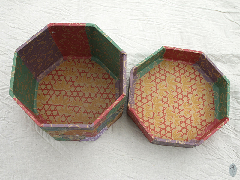 貝覆い (Clam shell matching game) - Mariko Perry