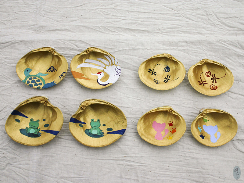 貝覆い (Clam shell matching game) - Mariko Perry