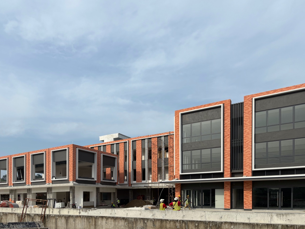 Gamuda Gardens Square - Andrew Yit