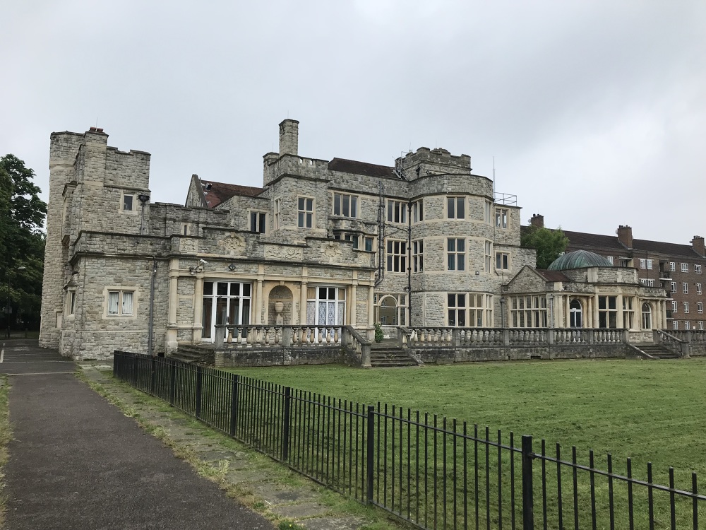 Kingswood Library - All the Libraries in London