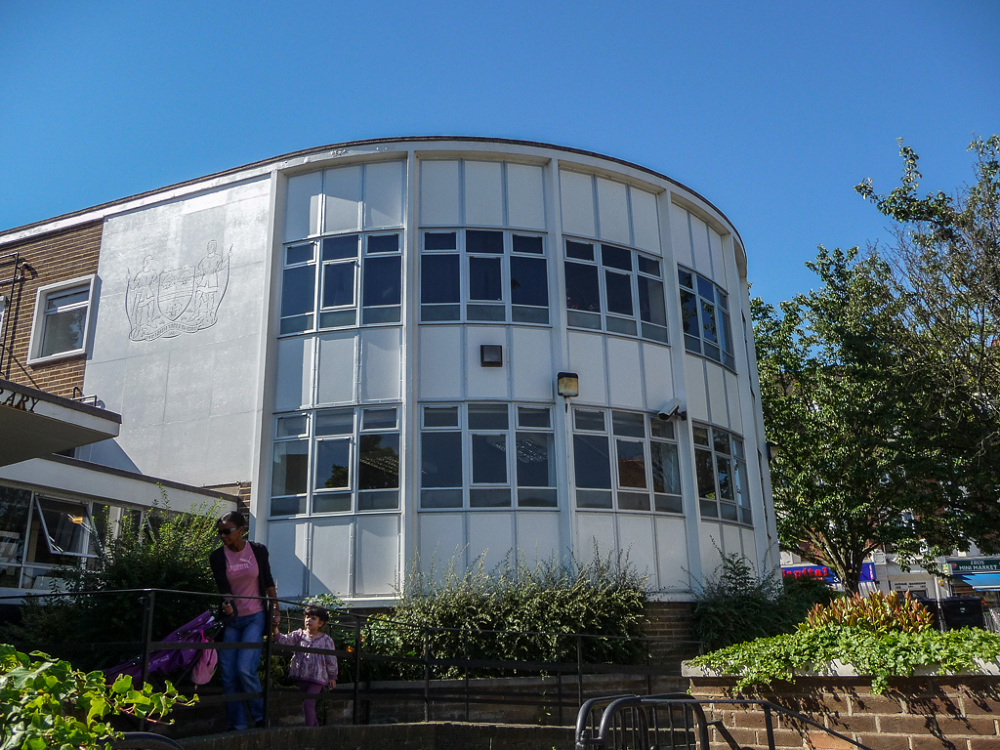 Alexandra Park Library - All the Libraries in London
