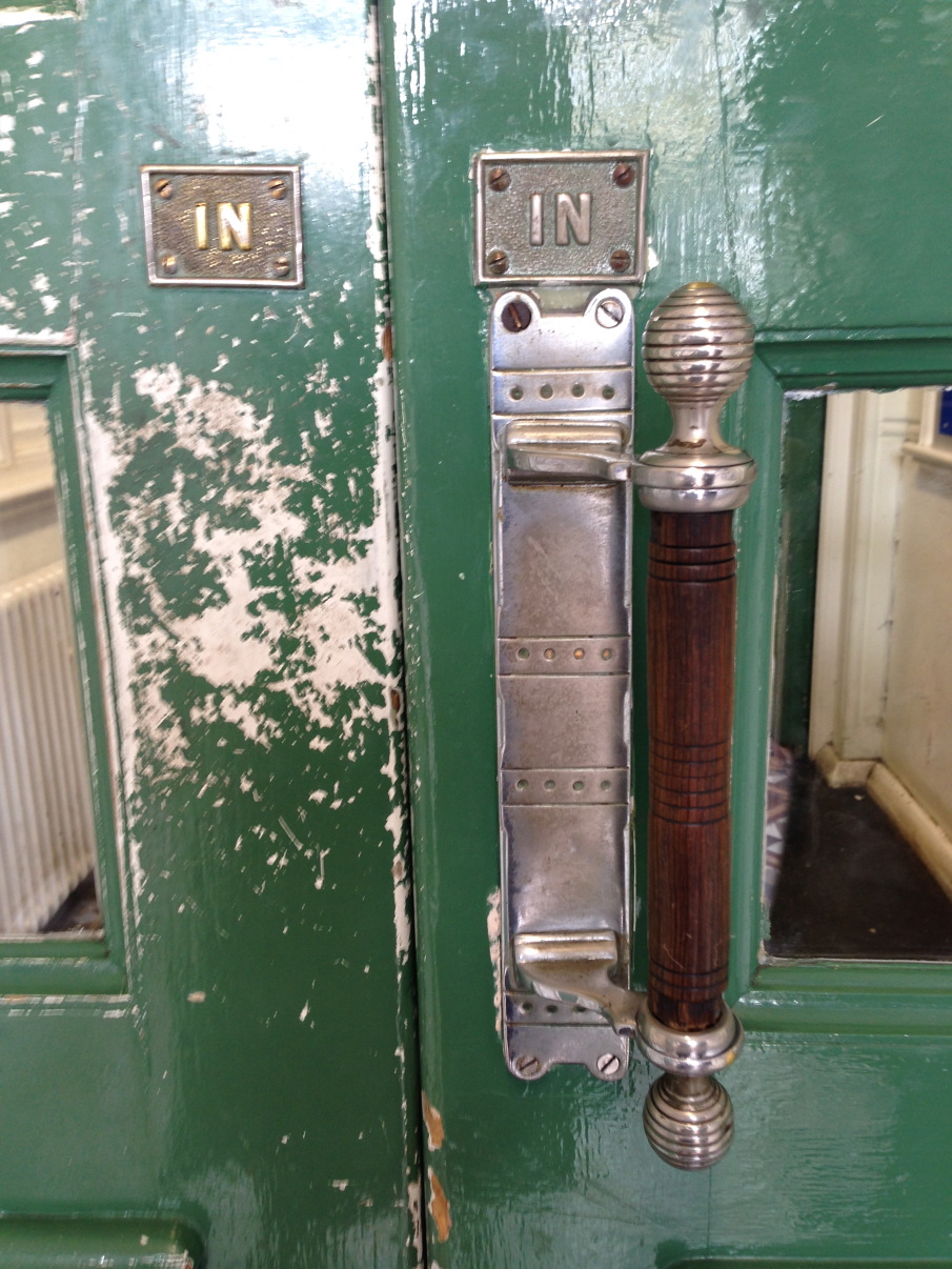 South Lambeth Library - All the Libraries in London