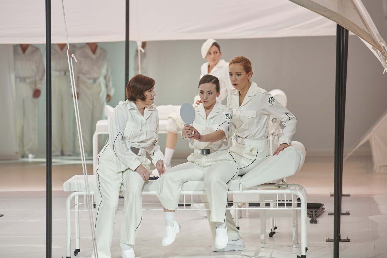 JUDITHA TRIUMPHANS - silvia-costa