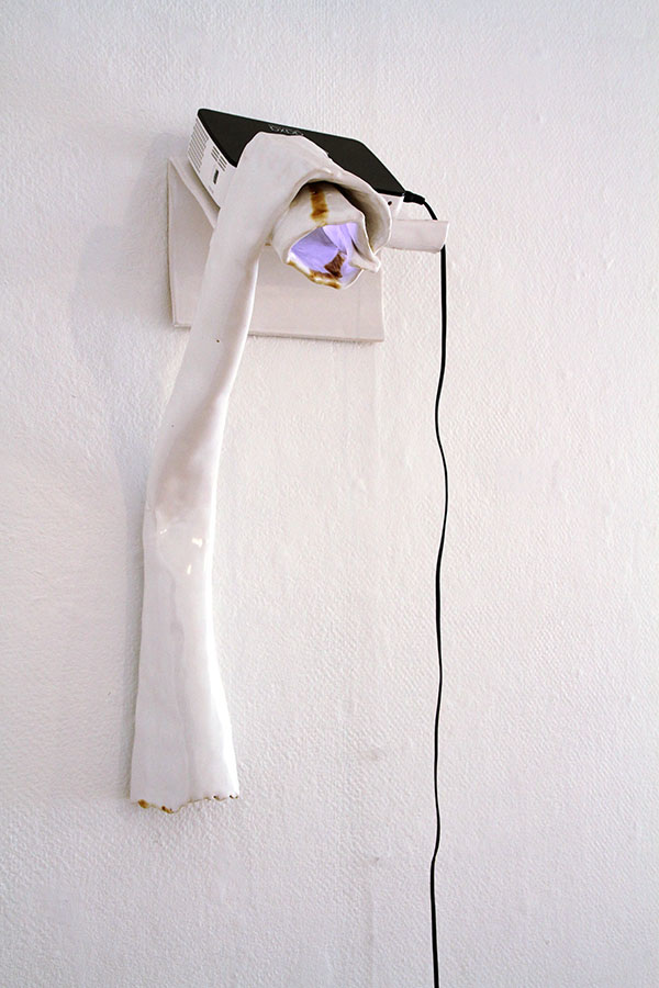 ART EXCHANGE Emma Hart : SPREAD - THECERAMICISTS