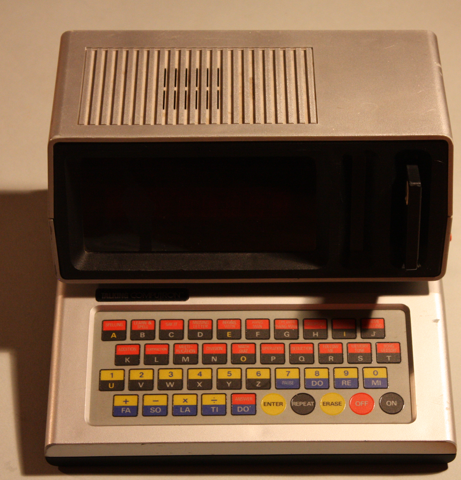 Circuit bent Talking Computron - ::vtol::