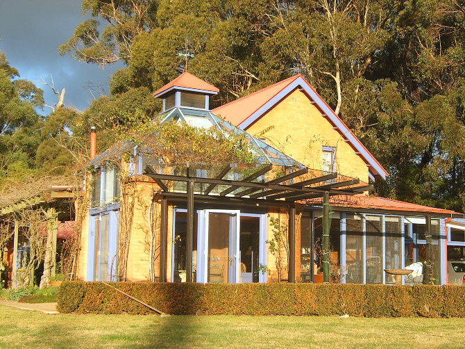 FARMHOUSE. ROBERTSON NSW - RossFellerArchitect