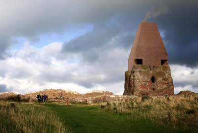 Reinhabiting the Ruin - Thomas Damerham