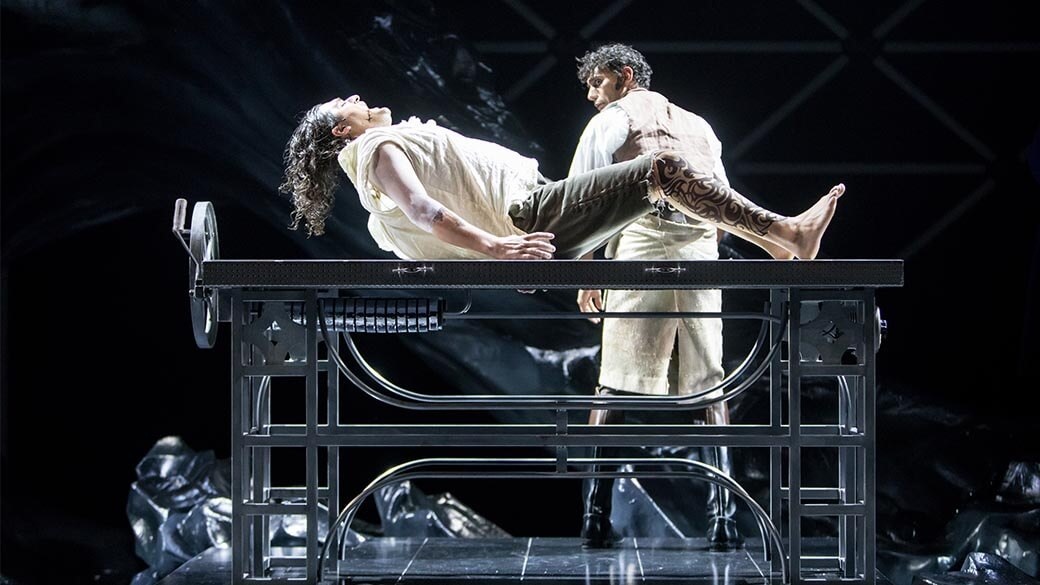 Frankenstein - Playing with Fire - www.raquelbarreto.com