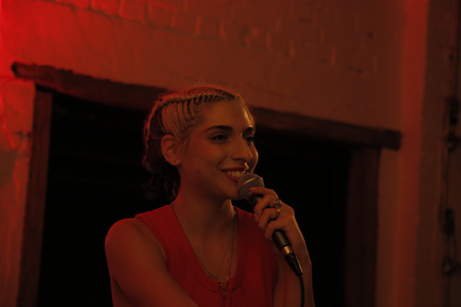 live - GIRL SAM