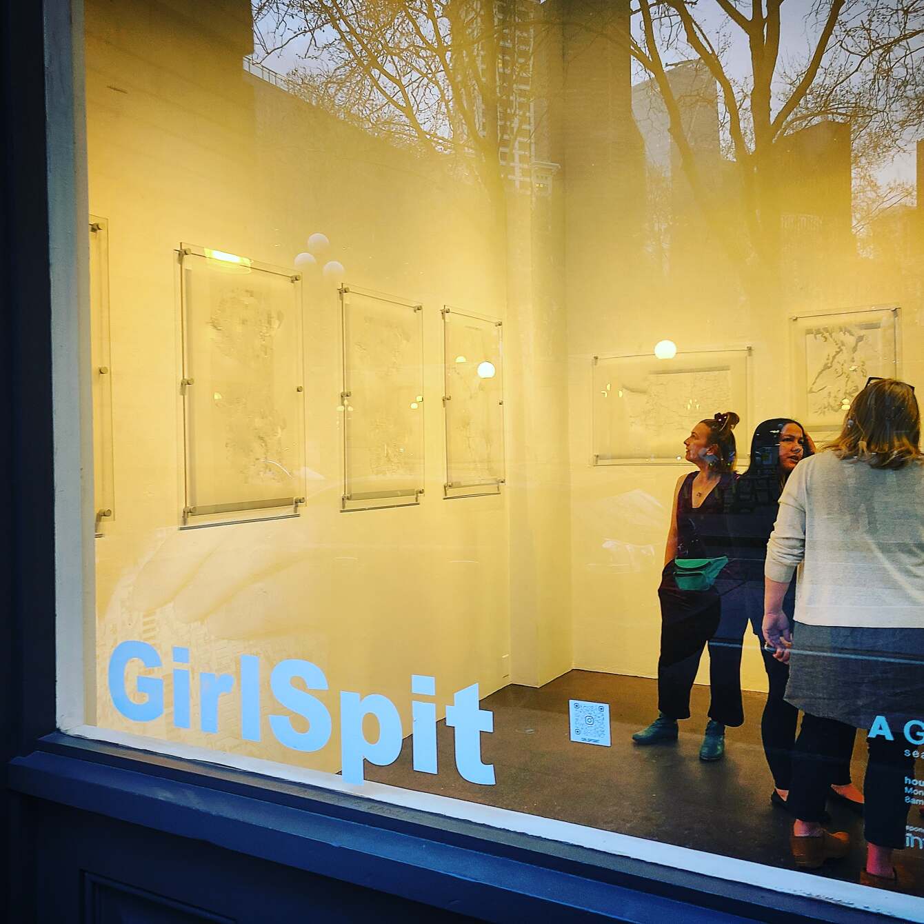 GirlSpit - A Gallery