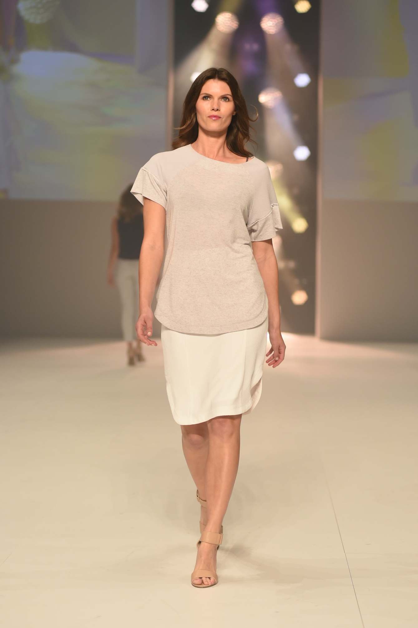 MBFF RUNWAY - Gabrielle Brown