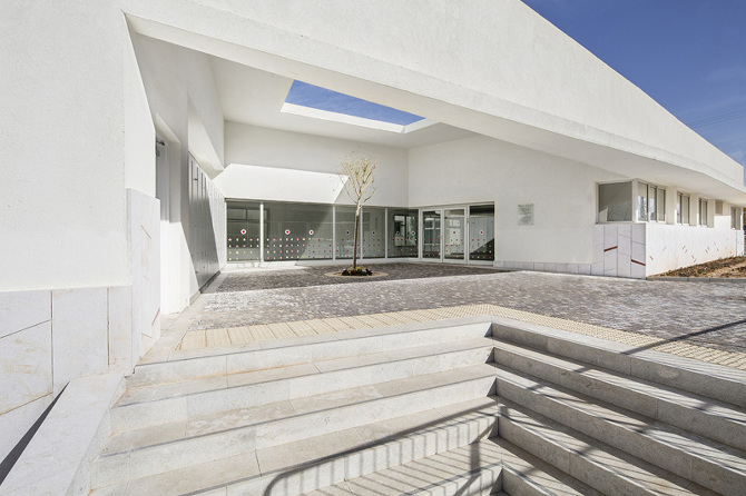 Day Care Center for Autistic Infants - Eyal Landman