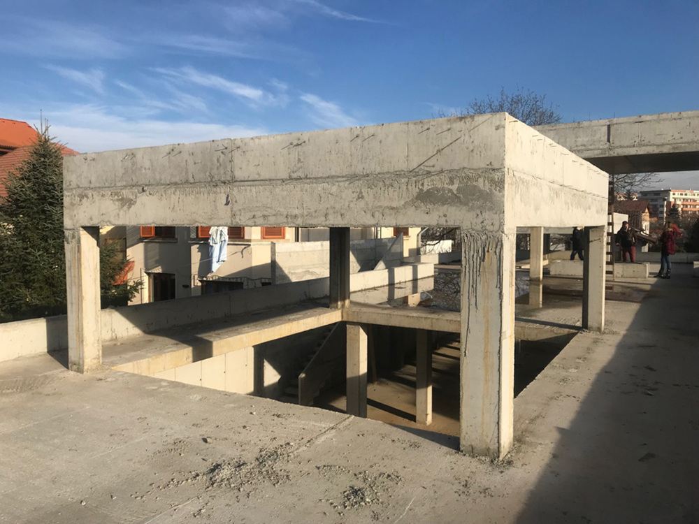 Casa cu structura aparentaHouse with apparent structure - Attila KIM ...