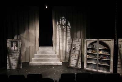 Karla Davenport Scenic Design and Props