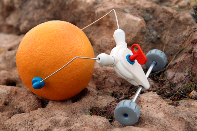 Mechanical Orange - Amir Elias Industrial Designer