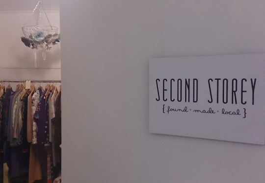 Temporary Retail & Trade Signage - PAPER PALMS