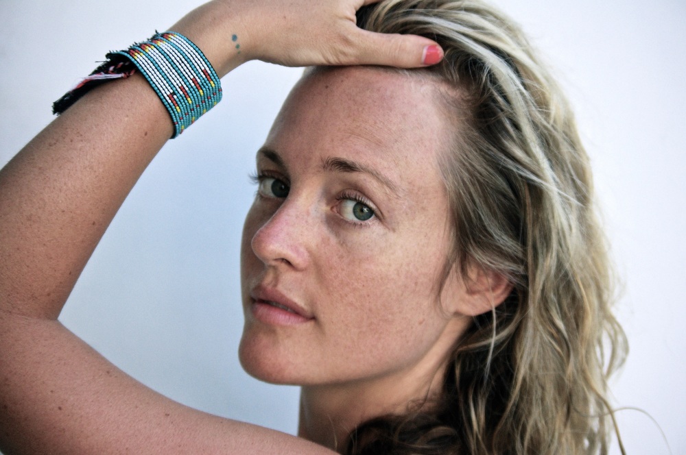 Nicole - Blanca Linder