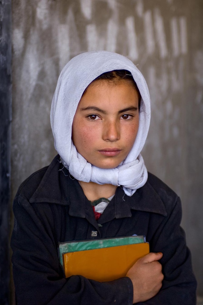 Steve McCurry - Portraits - F/64 Art & Photo Magazine