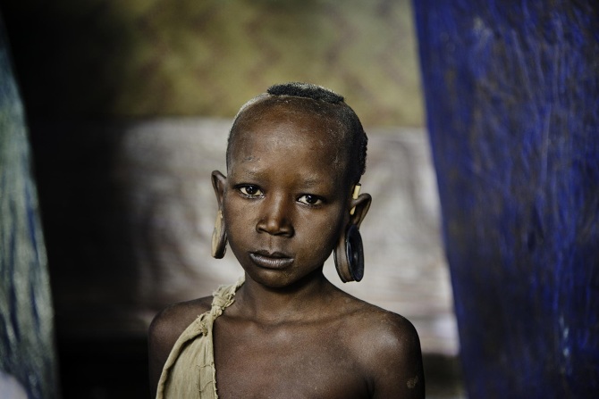 Steve McCurry - Portraits - F/64 Art & Photo Magazine