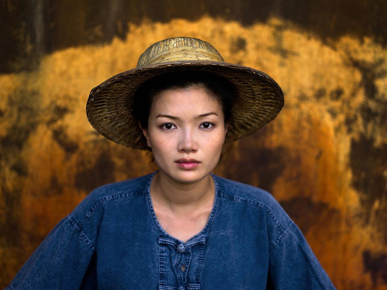 Steve McCurry - Portraits - F/64 Art & Photo Magazine