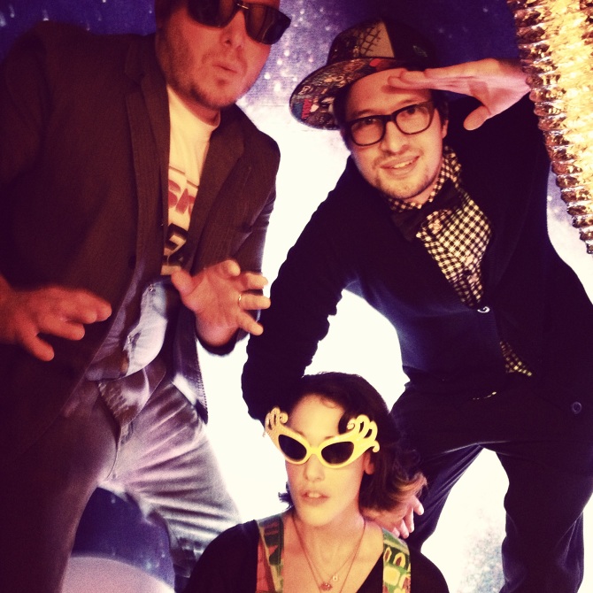 NICK STUDIO 10 PILOT - https://vimeo.com/39808960