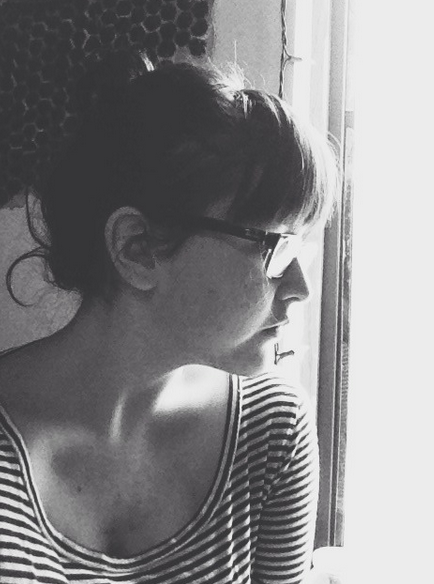 ABOUT THE ARTIST - Kate Laing