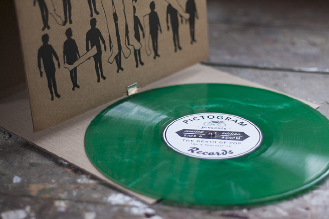 SOUNDBOX CARDBOARD RECORD PLAYER - Samuel Williams - Design and ...